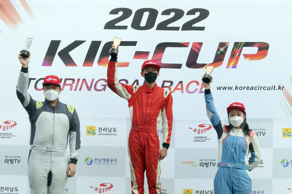 [2022 KIC컵 KF1600 제3전] 송하림, 만 14세 2일로 KF-1600 최연소 우승 기록 작성