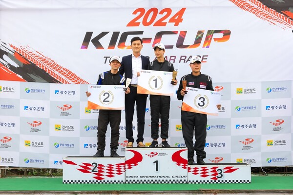 [2024 KIC컵 개막전 KFGP] 15살 중학생 조우석, 대학생 형들 제치고 포디엄 정상에 우뚝!