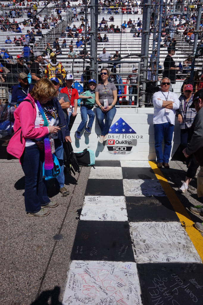 미국 최고의 인기 모터스포츠 '나스카' 제2전 Folds of Honor QuikTrip 500 현지 리포트